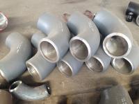 China Seamless Steel Pipe Bend 180 Degree Astm A234 Wpb Alloy Material for sale