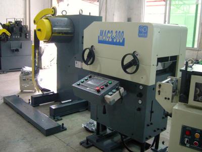 China Punch Machine 3 In 1 NC Servo Straightener Feeder With Coil Thickness 0.3-3.2mm for sale