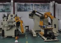 China Japan Mitsubishi PLC Control Decoiler And Straightener Feeder For Press Machine for sale