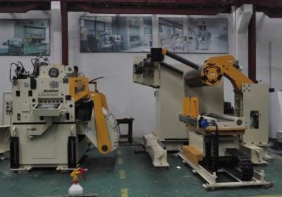 China Japan Mitsubishi PLC Control Decoiler And Straightener Feeder For Press Machine for sale