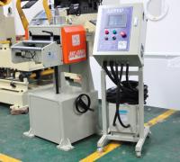 China Width 400mm  Pneumatic Punch Press Feeder Nc Servo For Pressing Line for sale