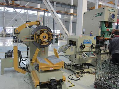 China Stamping And Feeding Decoiler Straightener Feeder Equipment Fully Automatic for sale