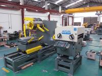 China Auto Parts Decoiling And Straightening Machine Stamping And Feeding Equipment for sale
