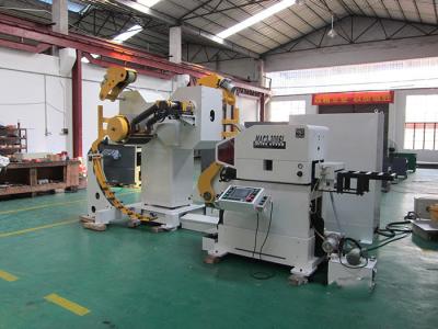 China Auto Parts Processing Leveling Feeder , Servo Automatic Feeding Equipment for sale