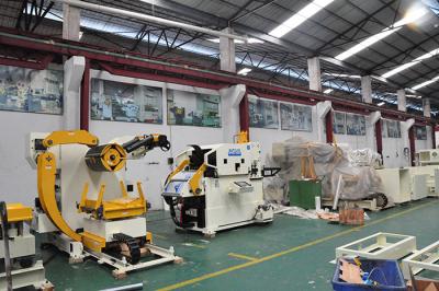 China Stainless Steel Coil Stamping Pneumatic Punch Press Feeder Equipment High Processing for sale