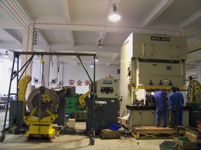 China NC Feeder Feed Line Tools Steel Coil Handling Equipment With Shearing Machine for sale