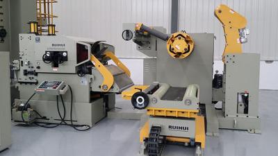 China Leveling Feeder Steel Coil Handling Equipment For Car Parts Manufacturing Line Material Frame for sale