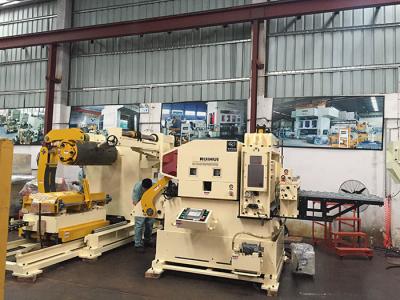 China Roller Roll Bending Nc Servo Roll Feeder Punch Automatic Feeding Machine for sale