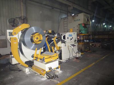China Automatic Feeder Sheet Metal Decoiler Feeding Step Processing Low Noise for sale