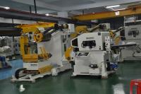 China Steel Coil Manual Uncoiler Sheet Metal Decoiler Punch Three In One Feeder for sale