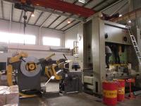 China Material Rack 3 - In - 1 High Speed Feeder , Punch Leveling Feeder for sale