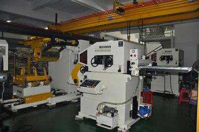 China Feeder Punching Automation Strip Straightener Machine Stock Thickness 0.3 - 4.5mm for sale
