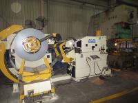 China Fast - Speed 2 In 1 Feeder , Small Uncoiler NC Servo Roll Feeder Machine for sale