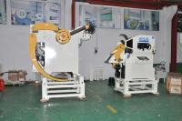 China High Efficiency Roll Leveling Machine / Stamping Processing Production Closed Vibrating Feeder for sale