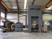 China High - Speed Closed Vibrating Nc Servo Roll Feeder Coil Weight 10000kg for sale