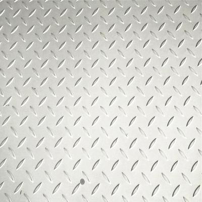 China 2mm Stainless Steel Chequered Plate 304 304L Cold Rolled 2B Finish 1219mm Width for sale