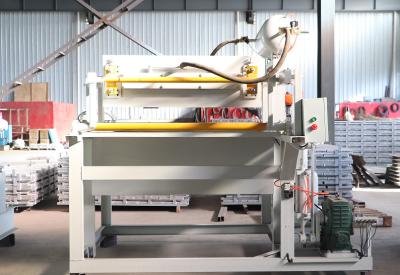 China 1000pcs/hr Semi-Auto Egg Tray Molding Machine 6 Times/Min Waste Paper Bagasse Straw for sale