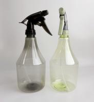 China 600ml Home Water Spray Blue/Green Plastic Trigger Sprayer Transparent Bottle for sale