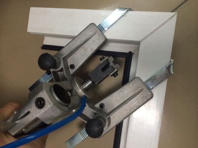 China PVC Window Penumatic Corner Cleaning Machine for sale