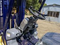 China 1200mm Fork Length Komatsu FD30-14 3TON Forklift for Restaurant Second Hand 2stage 3stage for sale