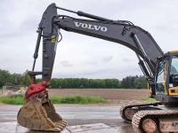 China Original Volvo Machinery EC350D Second-hand Excavator with Low Working Hours in Shanghai for sale