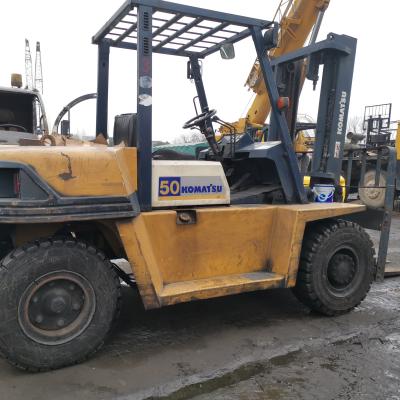 China Komatsu 5t Forklift with Cylinder 1200mm Fork Length 2.7*1.2*2.1m Overall Dimensions for sale