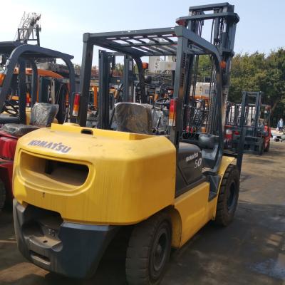China Japan Komatsu 5T FD25 FD30T-16 Diesel Forklifts with Overall Dimensions 2.7*1.2*2.1m for sale