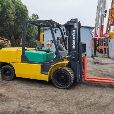 China Manual Power Source Komatsu FD50 Forklift with Original Japan Lifting Technology for sale