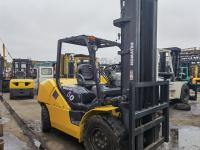 China Used Komatsu 5ton Diesel Forklift FD50-10 FD50-7 Forklift Trucks with 2 stage mast for sale