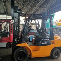 China Powerful Gasoline Engine 2012 Toyota 2.5 Ton Forklift with Cylinder and Sideshift for sale