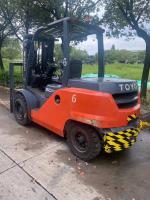 China Toyota 8f50 Used 4 Wheel Forklift 5 Tons Diesel Forklift for Warehouse Transportation for sale