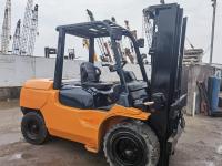 China Used Toyota Forklift Gasoline Gas 2.5ton 3 Ton in Shanghai Yard with Fork Width routine for sale