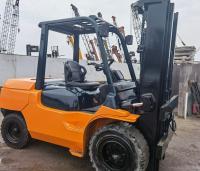 China Used Toyota Forklift Gasoline Gas 2.5ton 3 Ton in Shanghai Yard with Fork Width routine for sale