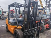 China Used Toyota 3.5 ton FD35 Diesel Forklift in Shanghai yard with 3500 kg Fork Width for sale