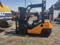 China 2 Ton Toyota Forklift with 3 Stage Mast Side Shift Toyota Seat 4.5m Lifting Height for sale