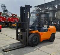 China Garment Shop Must-Have 5 Ton Used Toyota Forklift with Japan Made Parts and Diesel Engine for sale