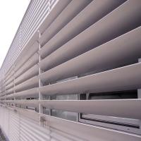 China Customized Aluminum Sun Louver Exterior Shutters 6063-T5 Alloy 0-105 Degree Adjustable for sale