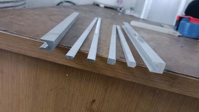 China Aluminum 3003 Closure Bar Edge Trim Strong Hardness Solid Aluminum Profile 2m Length for sale