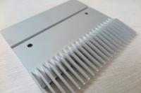 China 6063 Aluminum Extruded Heat Sink Silver Anodized 35,000 Ton Annual Capacity for sale
