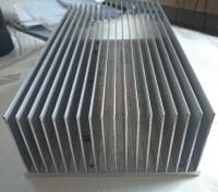 China 6061 T6 Rectangular Aluminum Heat Sink Extrusion for CNC Equipment 20x Fin Aspect Ratio for sale