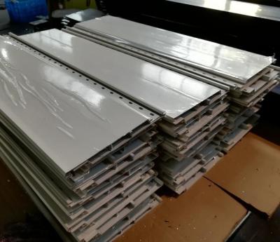 China Matt Silver Anodized Aluminum Extrusion Profiles 0.8-5.0mm Thickness for Industrial Flooring Applications for sale