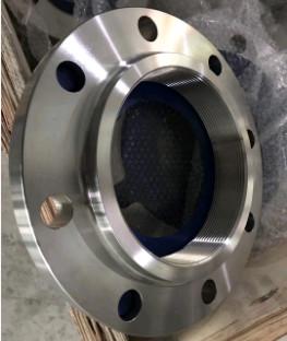 China ANSI B16.5 DIN Welding Neck Carbon Steel Flange Q235 Pipe Fitting 150# 6000mm for sale