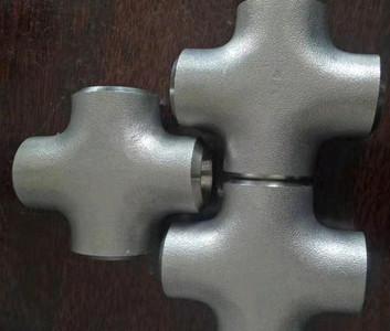 China Carbon Steel Cross Seamless SCH20 DN15-DN1200 Four Way Pipe Fitting for sale