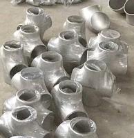 China Carbon Steel Cross Seamless SCH20 DN15-DN1200 Four Way Pipe Fitting for sale