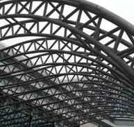 China TUV Certified Prefabricated Tubular Steel Truss 1-4m Length Customized Pedestrian Bridge for sale