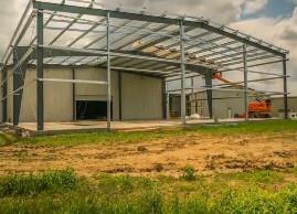 China Q345B Lightweight Tubular Steel Truss 100x100mm for Stadium Roof Construction for sale