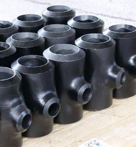 China Carbon Steel Pipe Tee Fitting 48 Inch 3 Way Seamless Black Painting DIN 2615 for sale