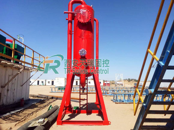 Drilling fluid liquid gas separator
