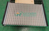 China High Strength Oil Vibrating Sieving Mesh 2 / 3 Layers Dimension 1165 X 585mm for sale