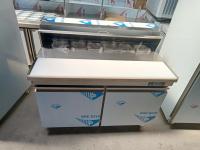China American Type Salad Counter Table Commercial Sandwich / Salad Refrigerator Stainless Steel Kitchen Equipment for sale